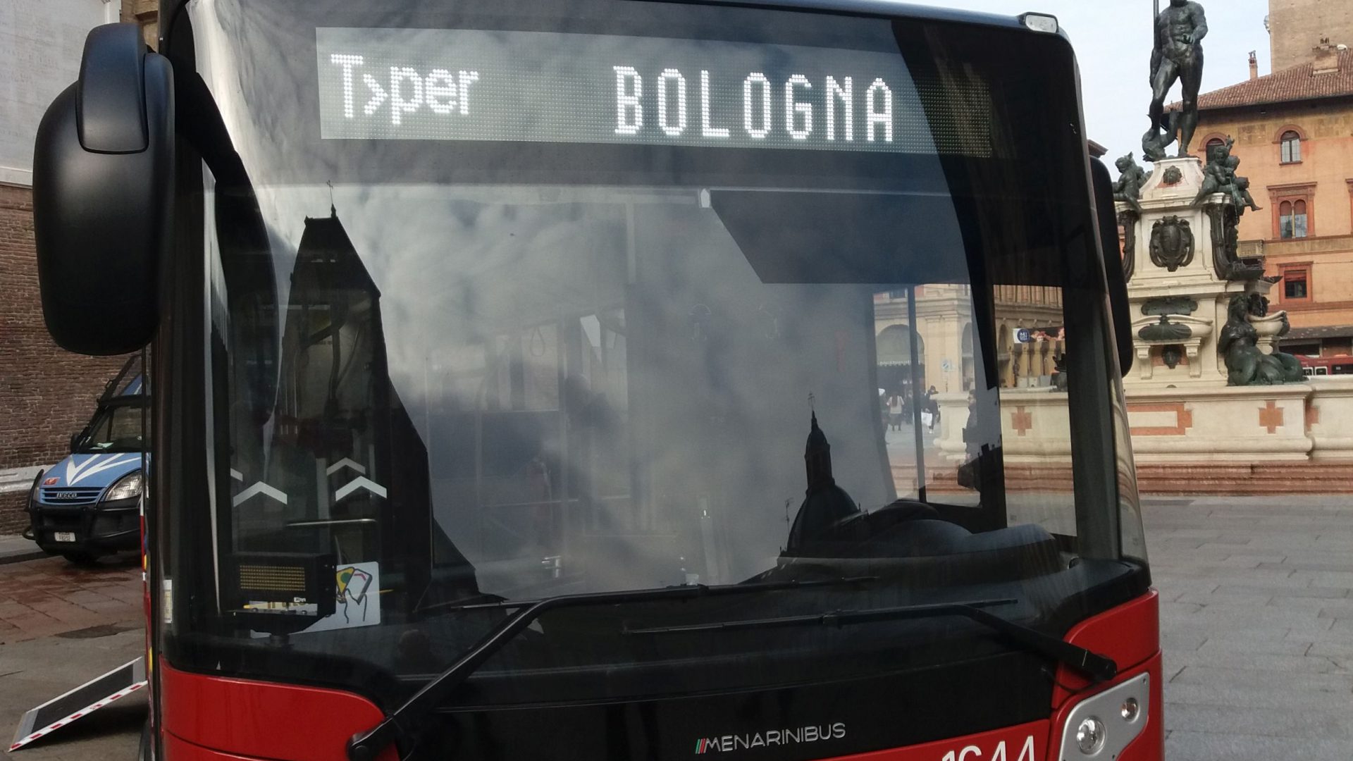 Tper sono entrati in servizi 20 nuovi bus Menarinibus Citymood di 12 ...