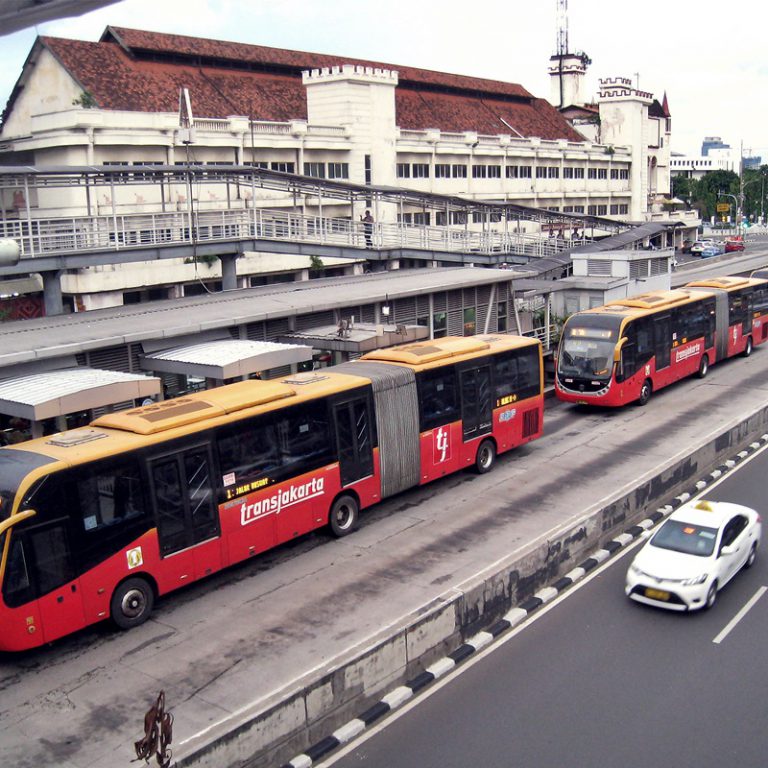 La vetrina del Busworld South East Asia per il più antico sistema Brt ...