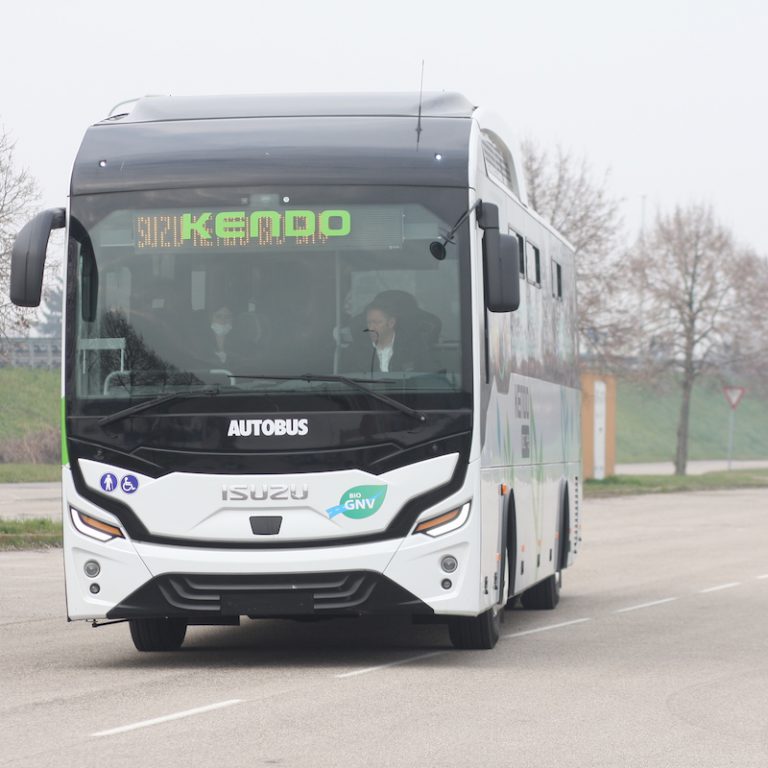 Isuzu, ecco in Italia il Classe II a gas Kendo Cng