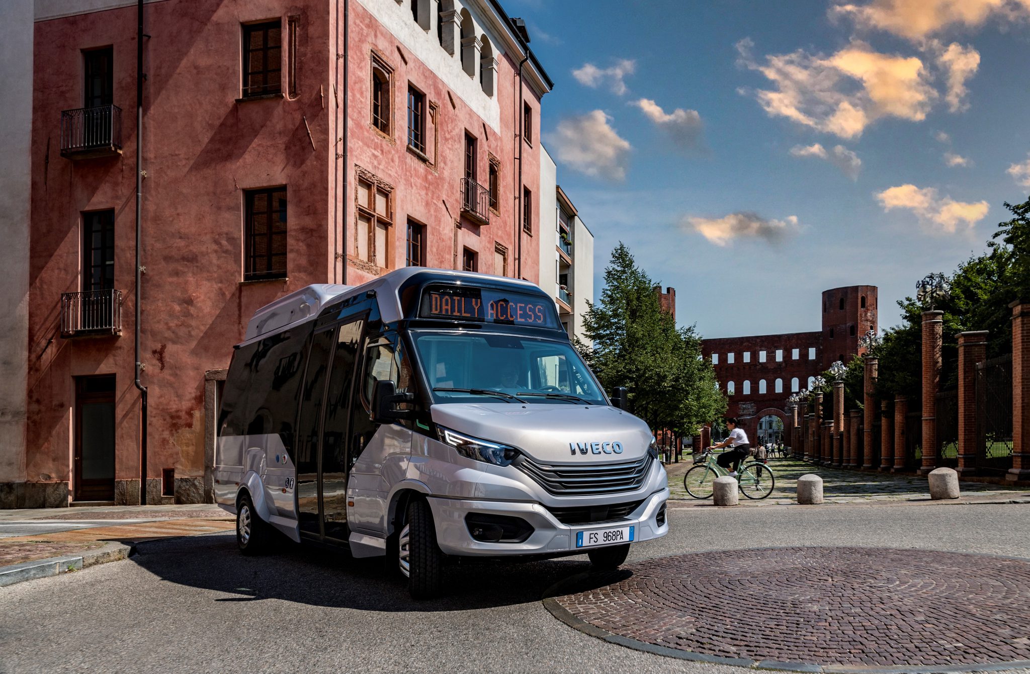 Da inizio 2022 ecco il nuovo Iveco Daily Access CNG | AUTOBUS Web - La ...