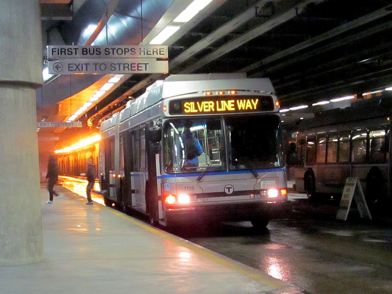 A Boston gli autobus corrono (anche) sui binari della metropolitana