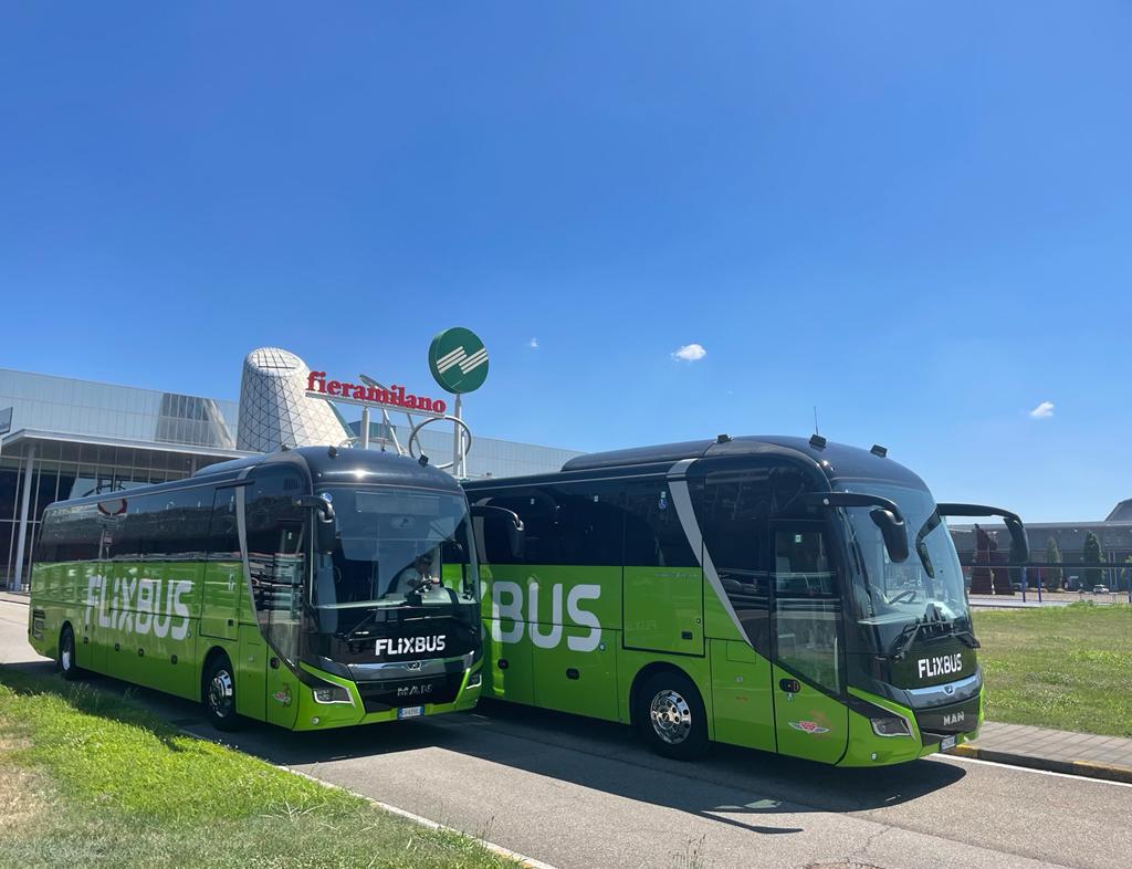 Due MAN Euro 6d per la tratta Flixbus Milano-Parigi