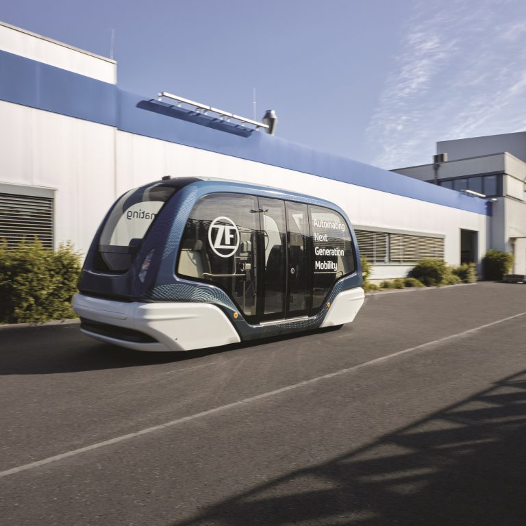 ZF porta la navetta a guida autonoma a Next Mobility Exhibition