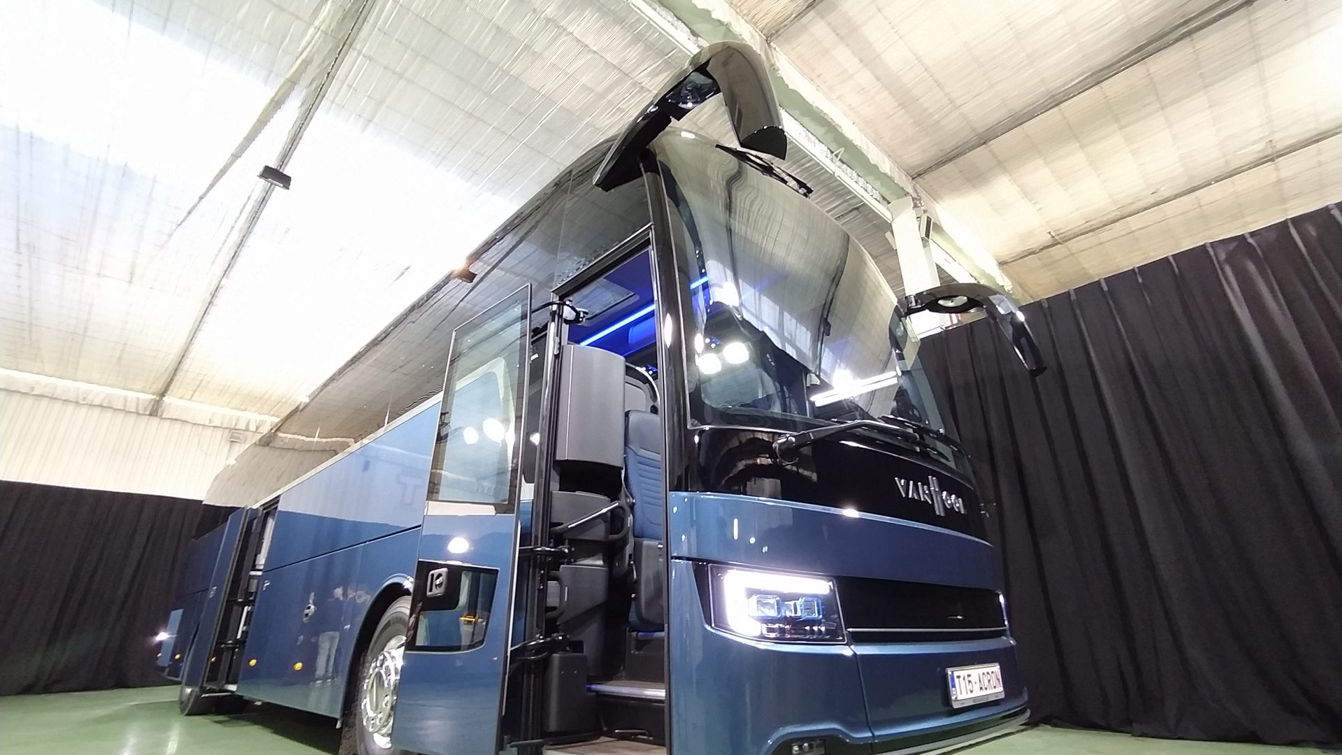 Van Hool serie T, ecco la nuova gamma coach