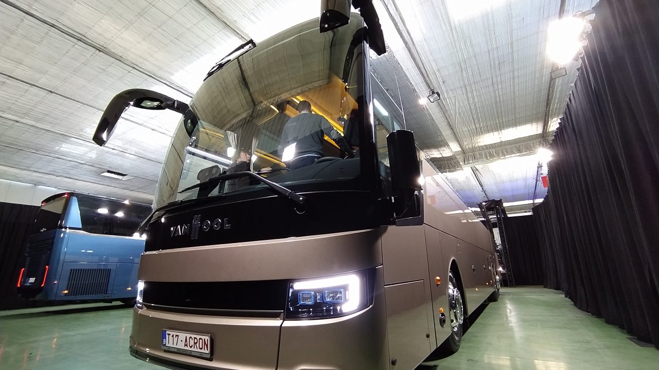 Van Hool serie T, ecco la nuova gamma coach