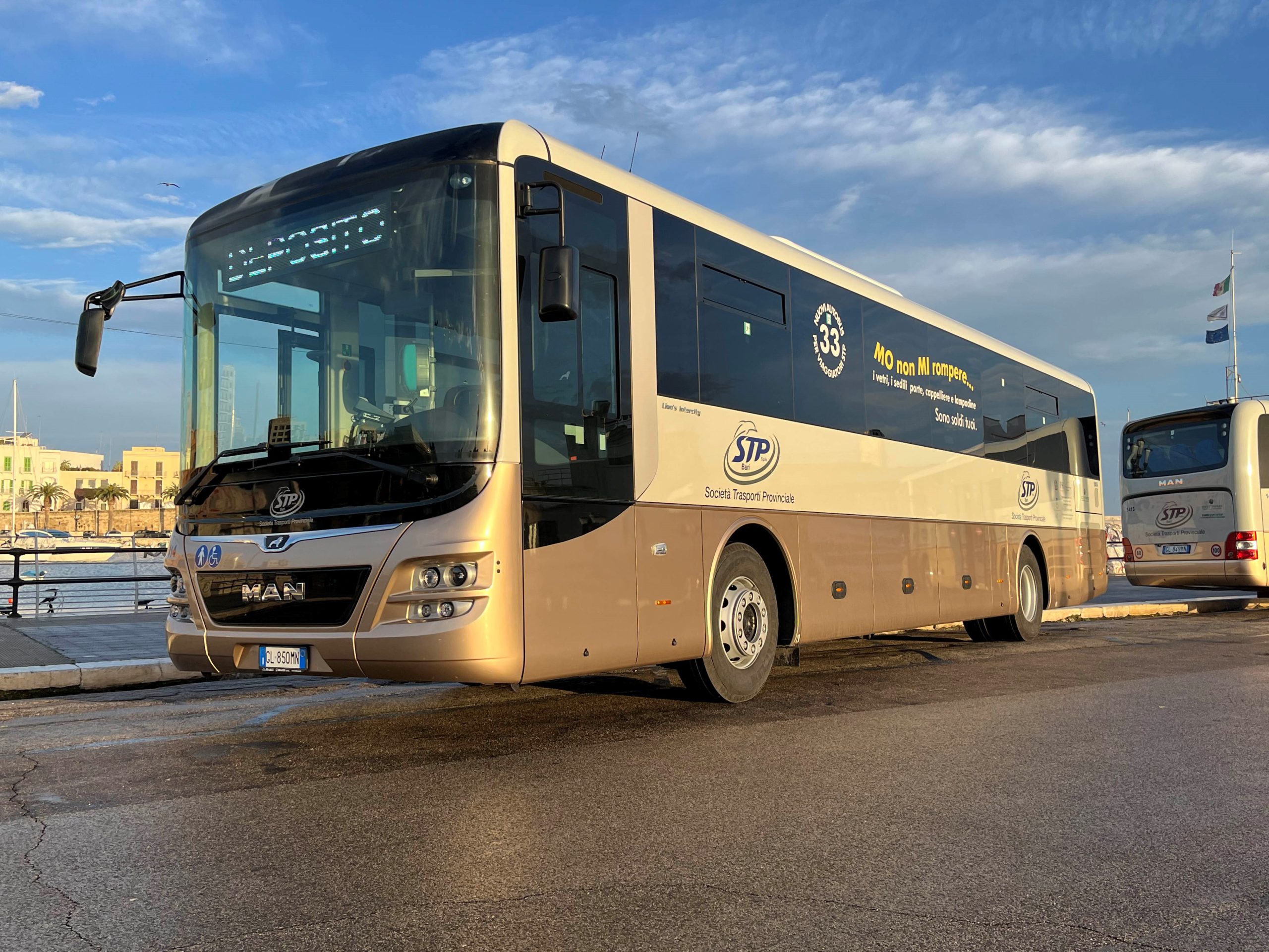 MAN consegna trentatré Lion's City Intercity R60 a Stp Bari