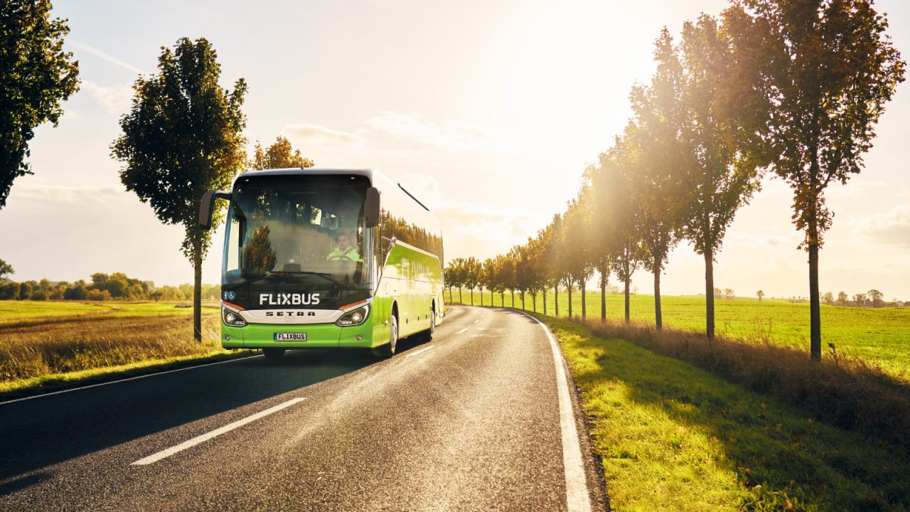 Flix e Daimler Buses: tecnologia full electric per lungo raggio, entro ...