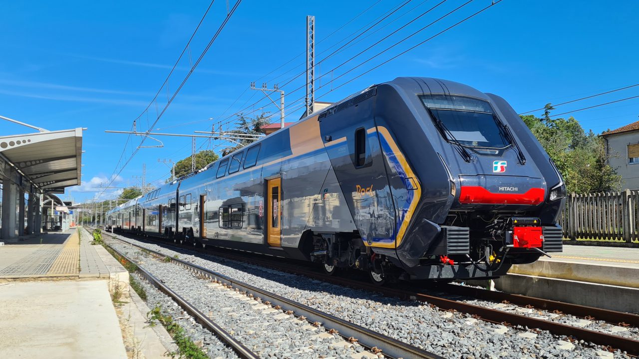 Trenitalia, un nuovo treno Rock sui binari delle Marche