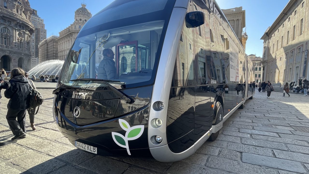 Amt Genova sta testando l’ie tram Irizar da 18,7 metri