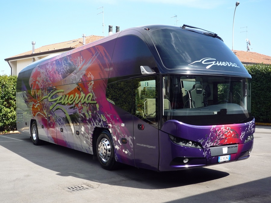 MAN, la consegna di un Neoplan Cityliner ad Autoservizi Guerra