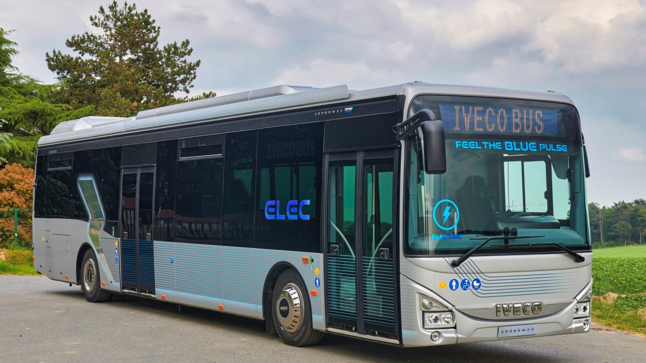 Focus sull'Iveco Bus Crossway Low Entry Elec, cento per cento elettrico