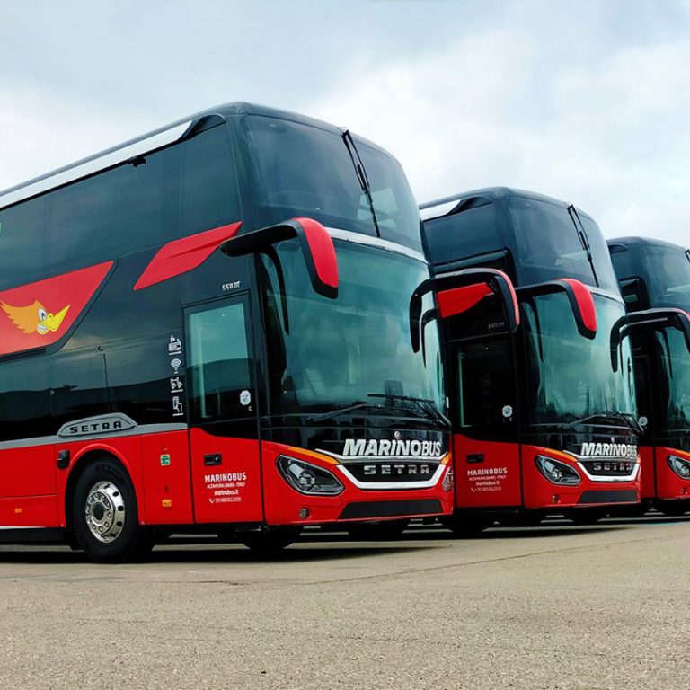 Venti double-decker Setra S 531 DT per MarinoBus