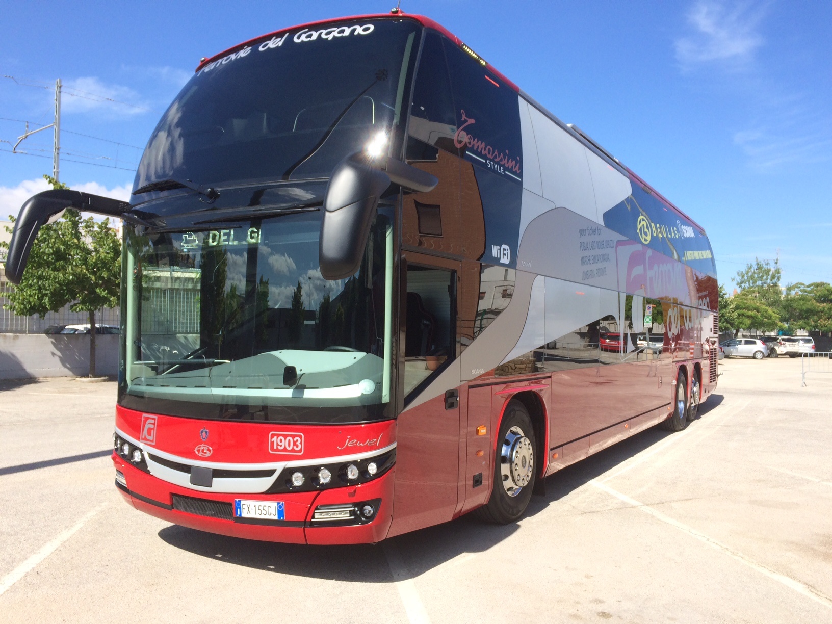 Scania: ora in Italia si punta sul turistico. L'offerta coach si ...