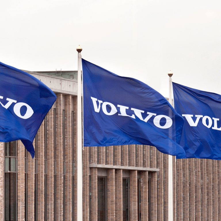 Volvo acquisisce il business delle batterie di Proterra