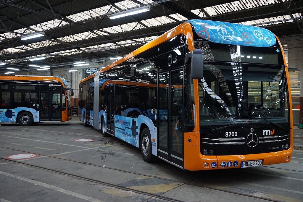 Sono stati consegnati (in Germania) i primi tre Mercedes-Benz eCitaro G ...