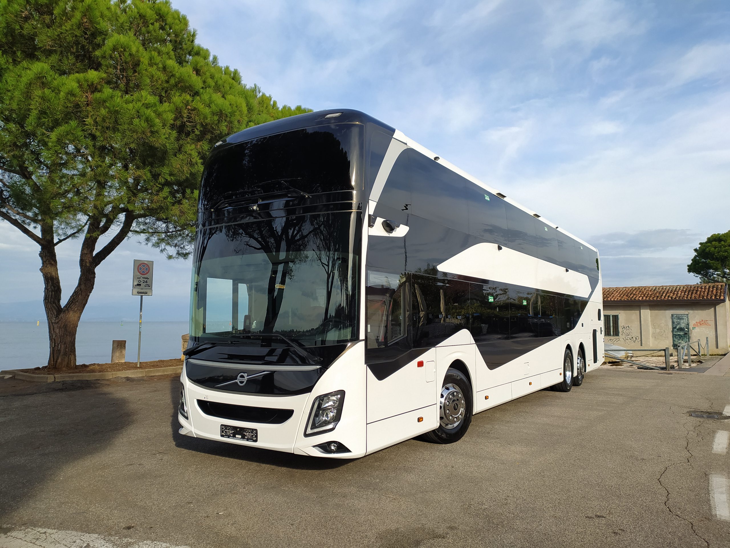 IMPRESSIONI DI GUIDA / Volvo 9700 DD: perché è meglio il piano più alto