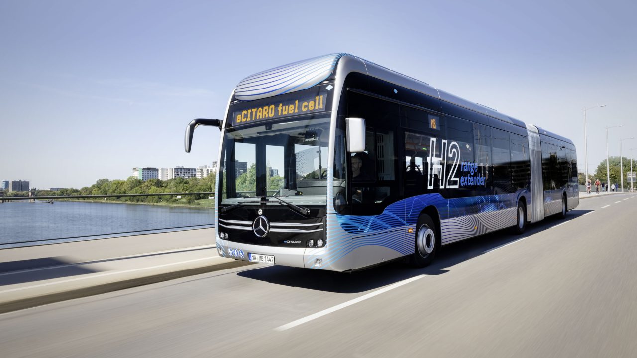 Mercedes eCitaro Fuel Cell, l’idrogeno per un’autonomia alle stelle