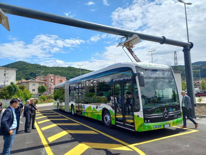 Trentino Trasporti, nuova linea elettrica con i Mercedes eCitaro