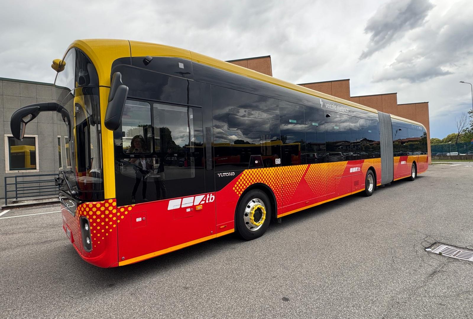 Nuove consegne elettriche di Yutong per ATB Bergamo