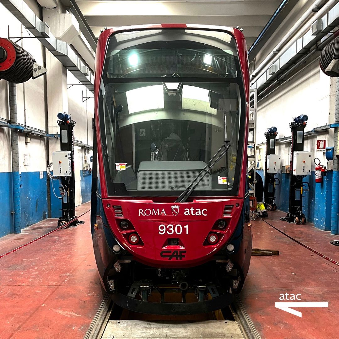 È arrivato a Roma per ATAC il primo dei 121 nuovi tram di CAF